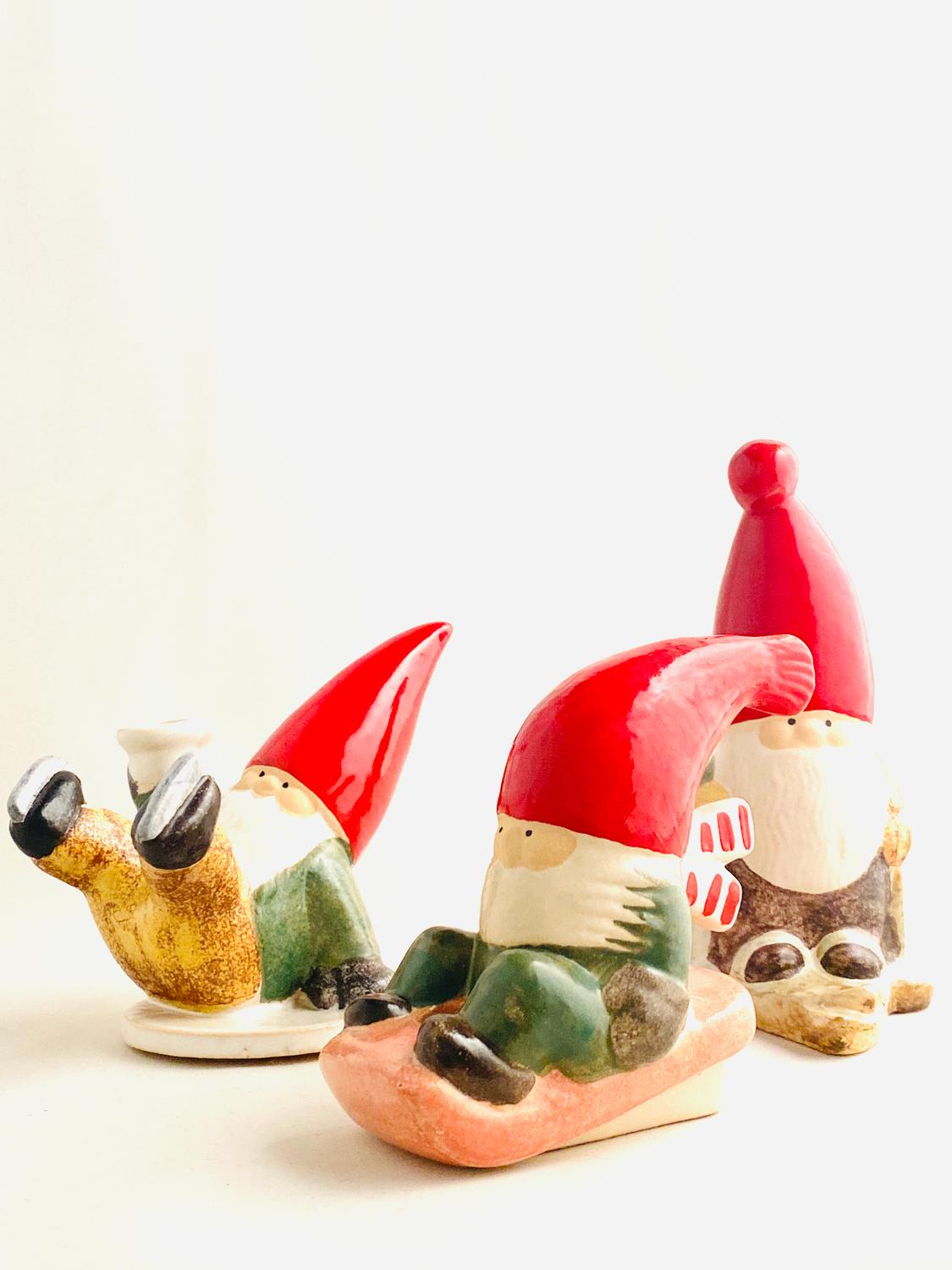 Gustavsberg - Vintersport - 3 st Tomtar design Lisa Larson — Glasprinsen