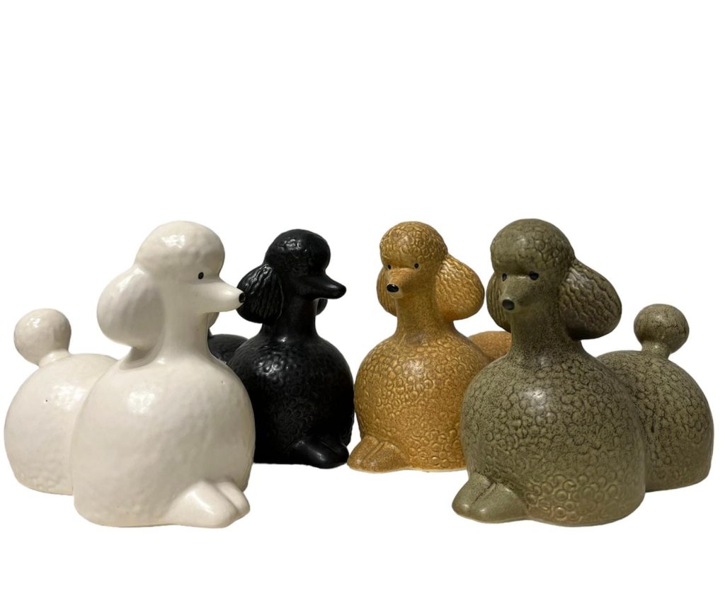 Gustavsberg- Figurin - Kennel - 4 st Pudlar / Poodle design Lisa Larson ...